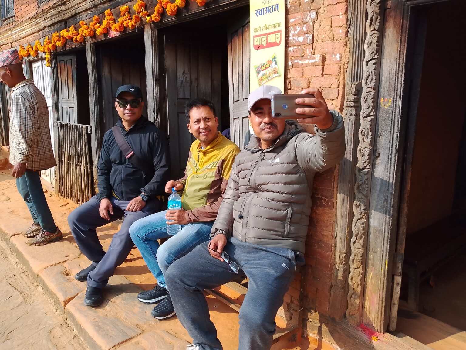 Dapcha: Old Town with Old Friends - Jhilke Hulaki